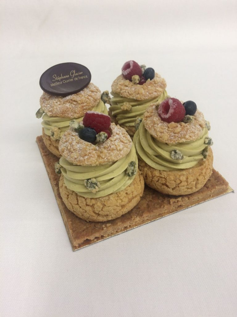 La spécialité du mois les choux gourmands pistache fruits rouges ...